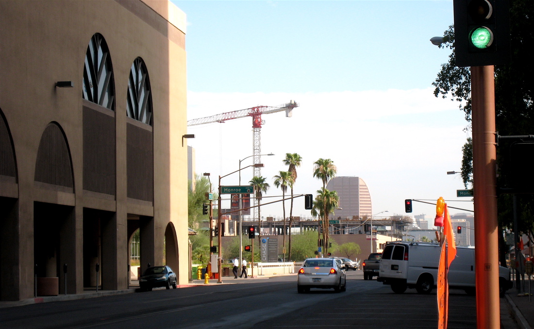 Around downtown Phoenix... - Arizona - UrbanPlanet.org